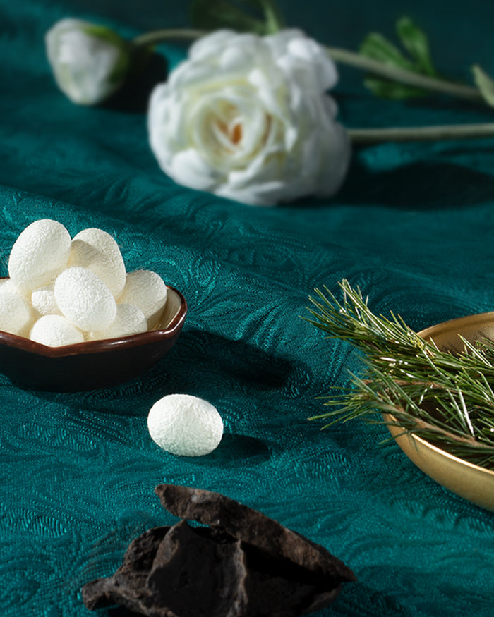 Florasis Pine Soot Precise Definition Mascara